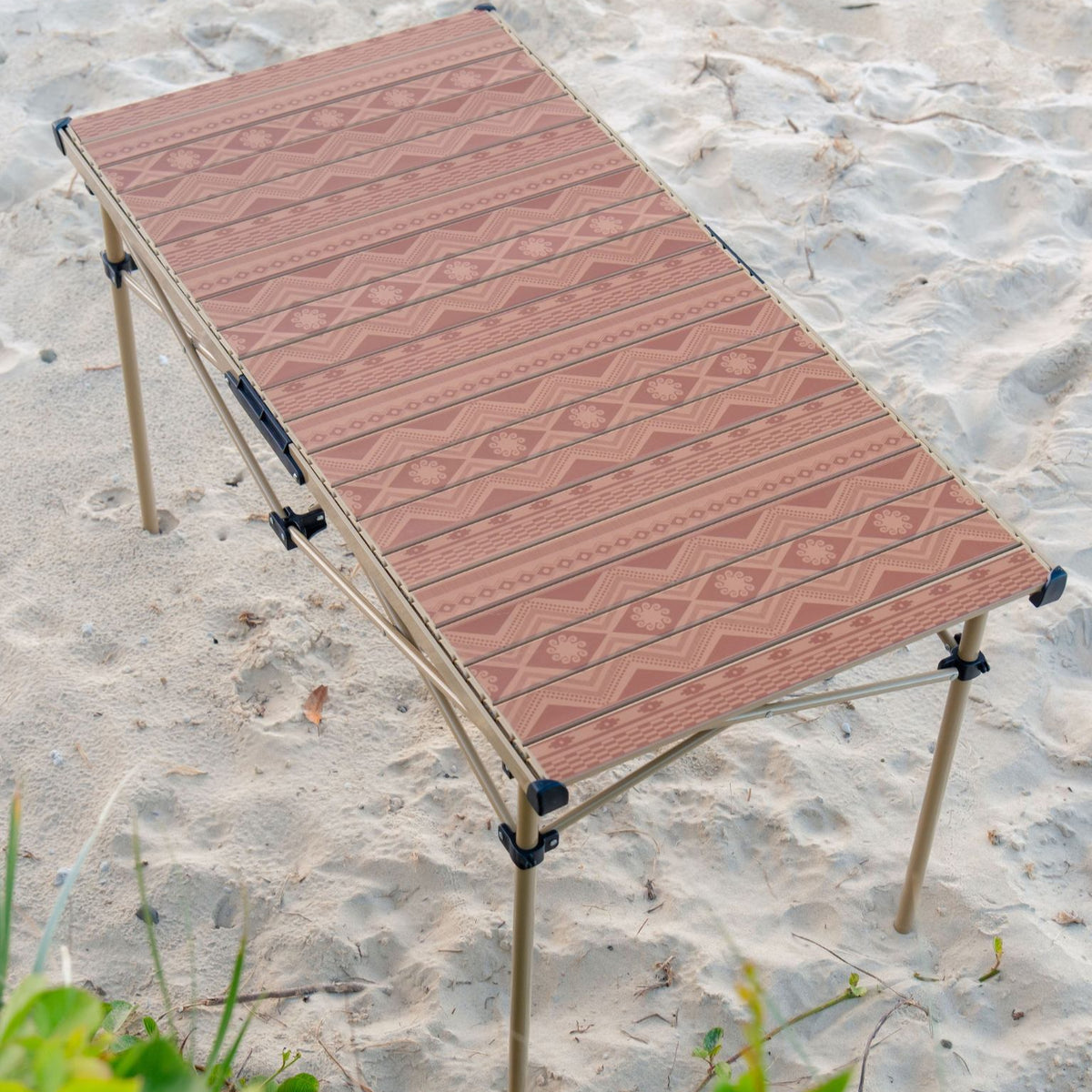 Dusk Camping Table – Sunni Scenes